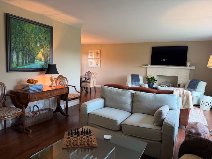 Pga Stay | 5 Min To Aronimink | Walk To Dining - Devon, PA