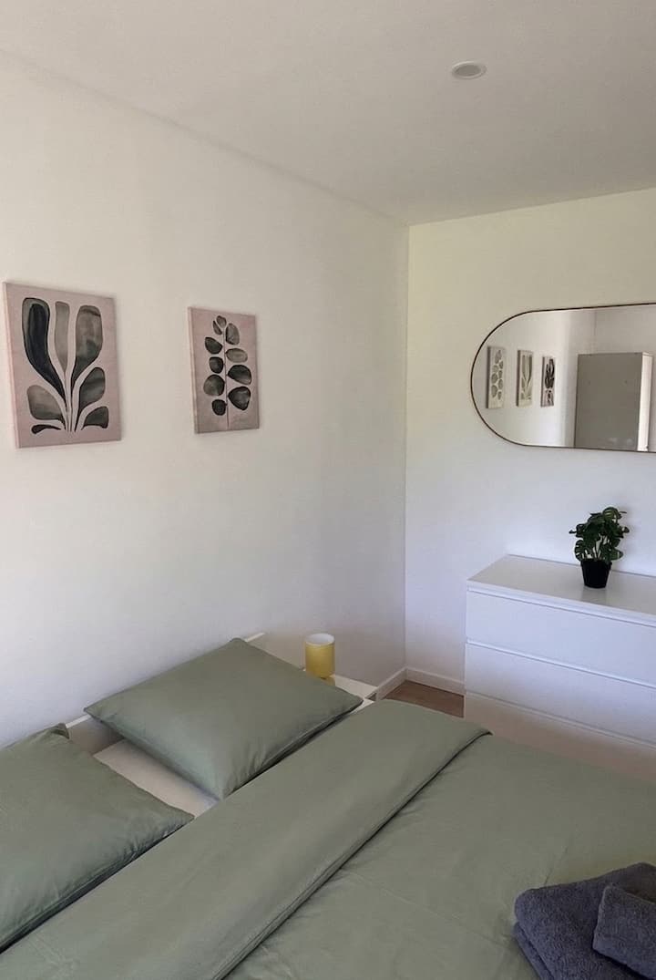 Joli T2 Neuf - Lit Queen Size - Tv Connectée - Lorient