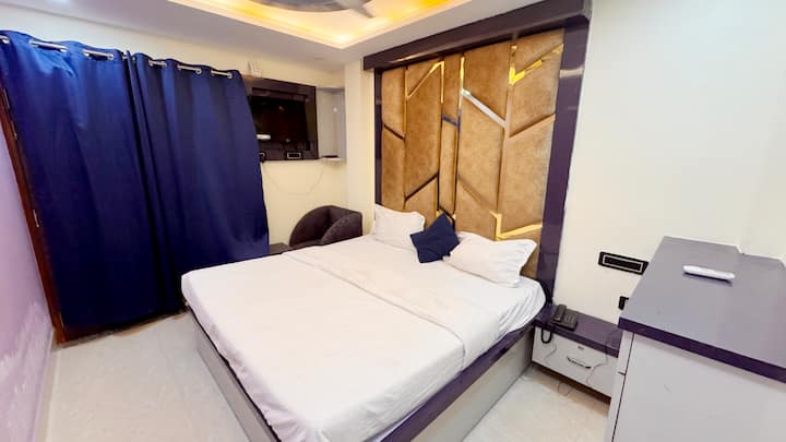 Deluxe Room @Pragati Guest House - Gorakhpur