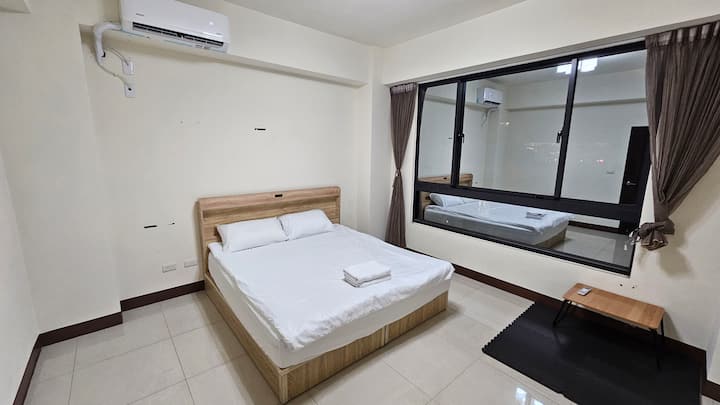 K1-4 景觀房間 / 1~2 人 / 免費停車 / 探親出差首選 - 岡山區