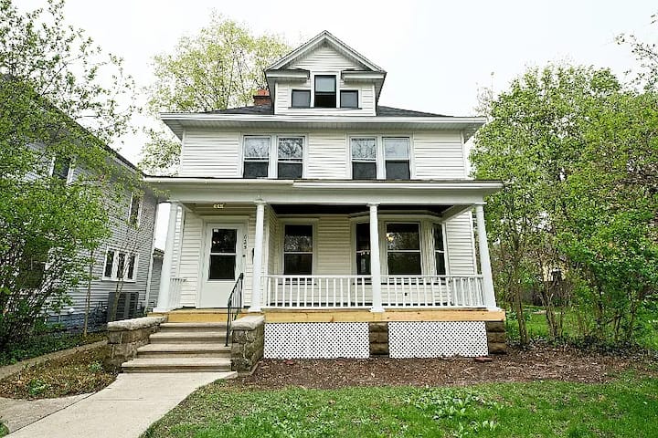 Riverside Manor - Notre Dame, IN