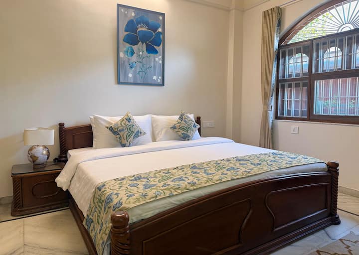 Gulmohar@artrest Ahmedabad - Ahmedabad