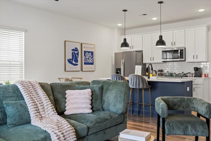 3br Townhouse | King Bed | Backyard | Steele Creek - Lake Wylie, SC