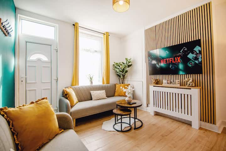 Elegant City Retreat | Free Parking | 13 Ppl - Sheffield