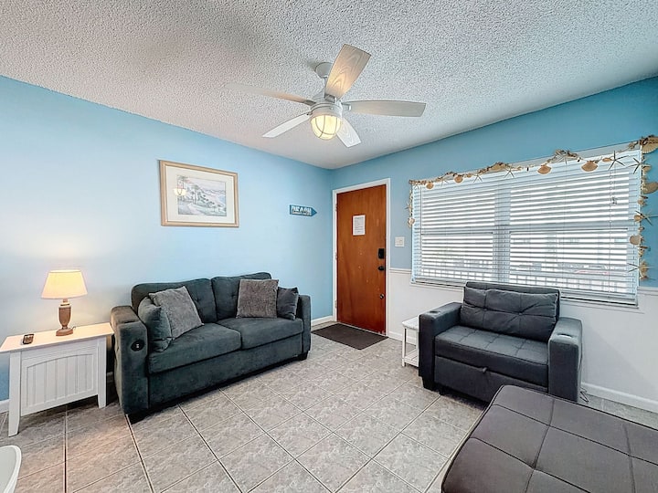 Across From Sunset Beach-harbor House 26 - South Pasadena, FL
