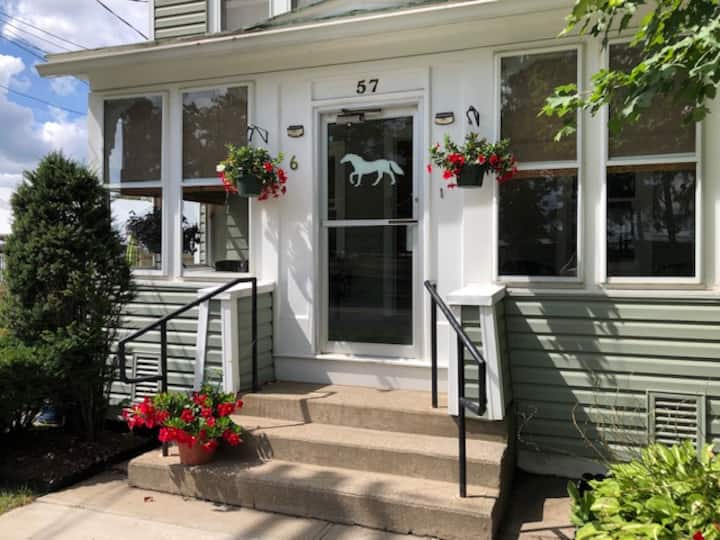 Summer Rental
Available For Racing Season - Saratoga Springs, NY