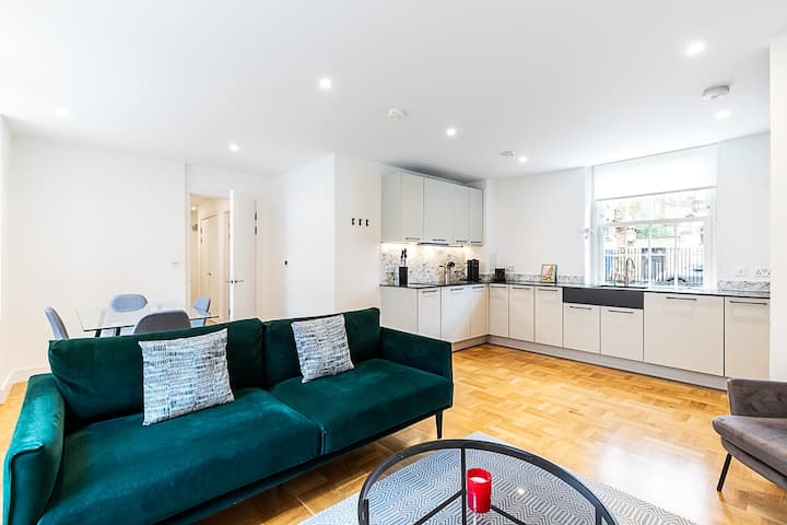 Modern And Elegant Apartment In West Kensington - London