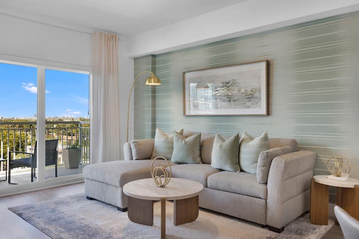 Evergreen Luxe In Dania Beach - Dania Beach, FL