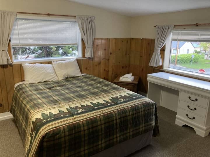 Montana Room At The Montana Inn - Helena, MT