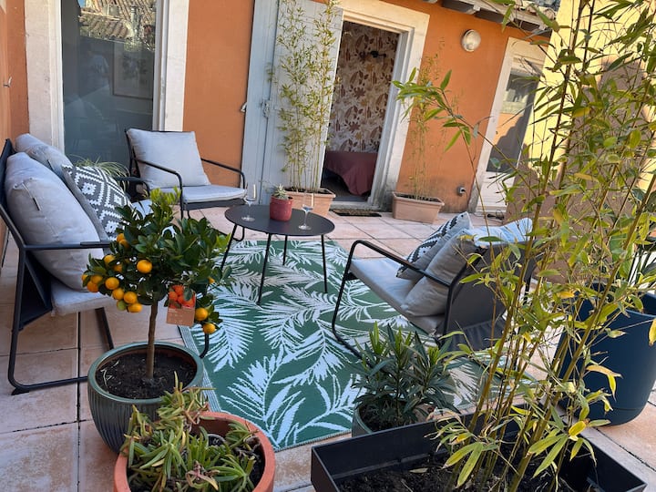 Charmant Duplex Avec Terrasse & Vue Château - Beaucaire