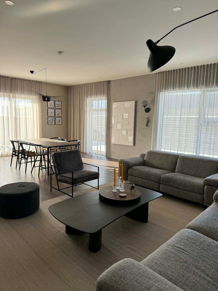 4br Home In Keflavik - Perfect Eclipse Location - Aéroport de Reykjavík Keflavík (KEF)