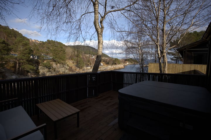 Designer Cabin With Jacuzzi - Florø