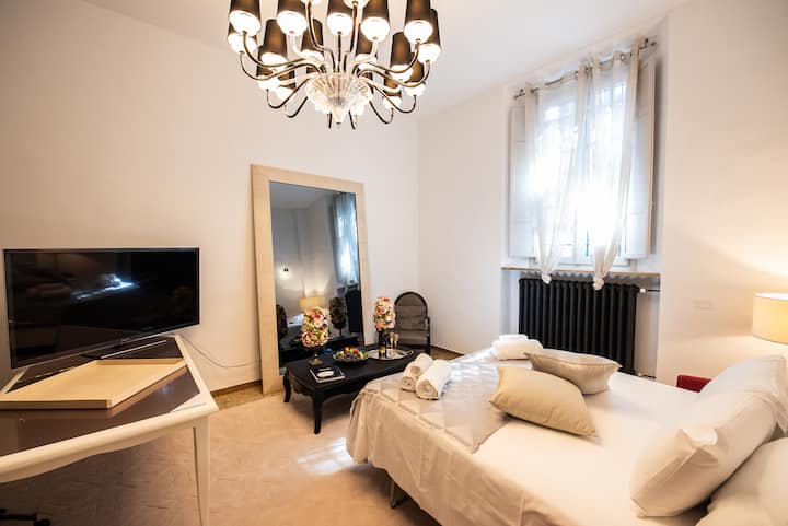 Double Suite Black - Imola
