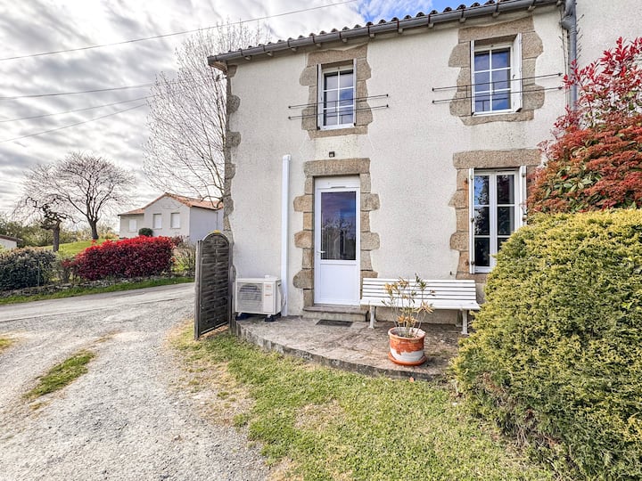 Maison De Charme - Proche Château - Climatisation - Deux-Sèvres