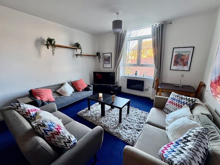 2 Bedroom First Floor Loft-style Central Apartment - Carlisle