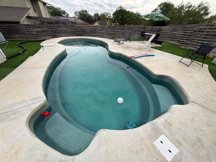 Blue Jay Retreat - San Antonio, TX