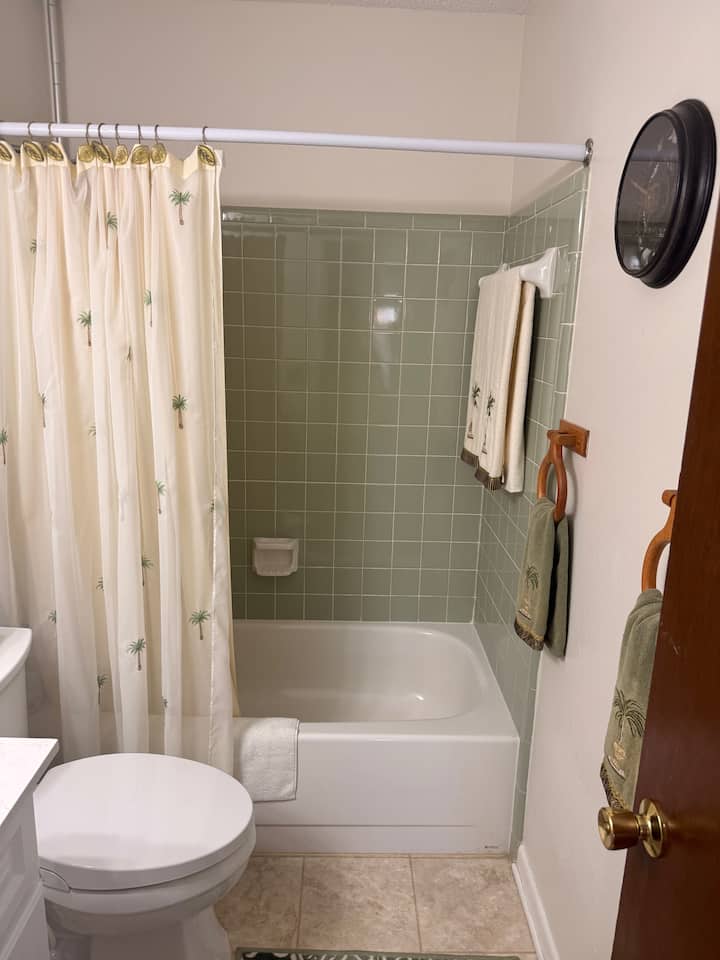 Clean, Quiet Home Near Eglin Afb And Destin 5 Mi - Niceville, FL