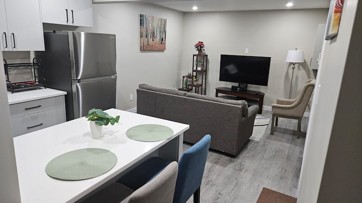Entire Guest Blizz Suite In Saskatoon - Saskatoon