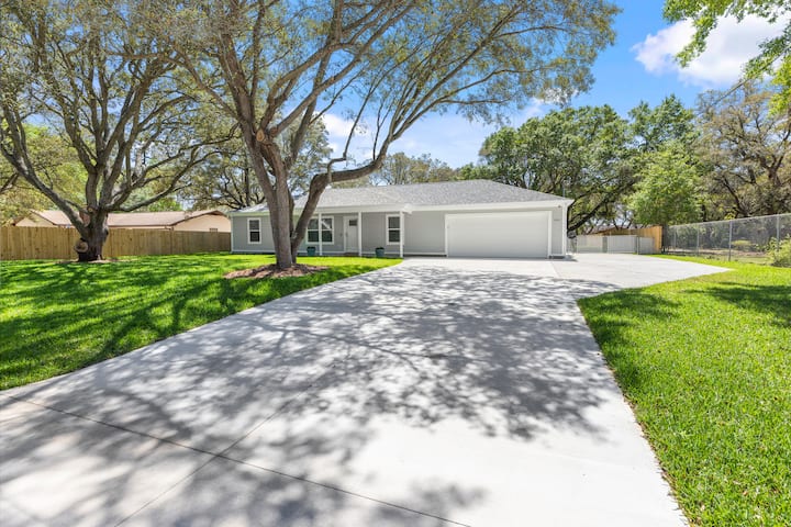 Gulf Oaks Cottage At Navarre - Navarre, FL