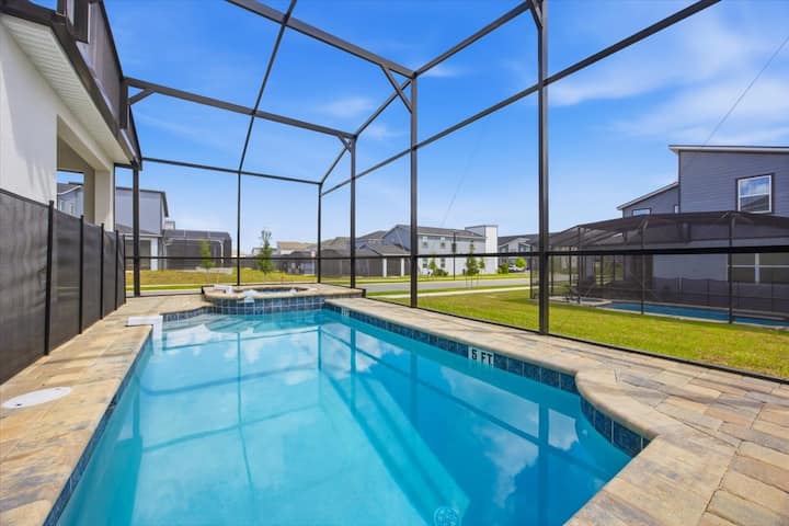 Family Fun House | Themed Rooms  Pool  Game Room - Four Corners, FL