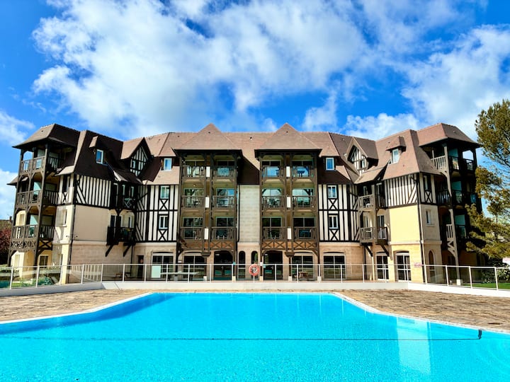 T2 Au Calme, Piscine Et Parking Privé - Deauville