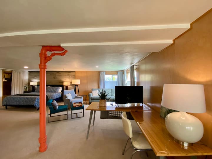 Sleek South Eugene Open Studio - Eugene, OR