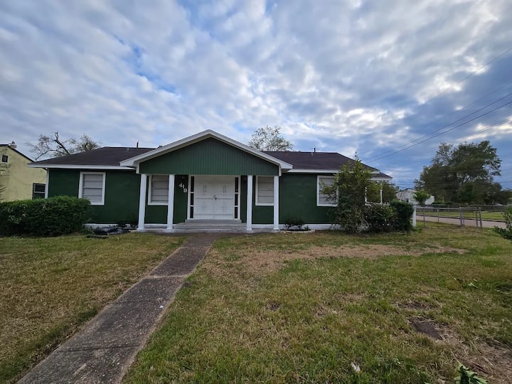 Cozy House. 5 Bed Rooms 7 Beds And 2 Baths. - The Blue Lagoon, Vinton