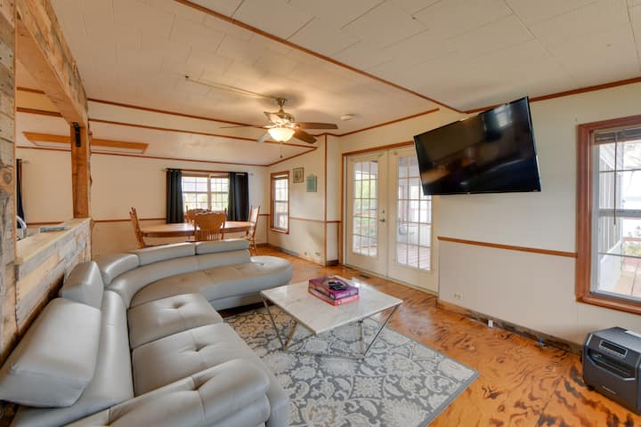 Angler’s Paradise: Lake Eufaula Escape W/ Views! - Walter F. George Lake, AL