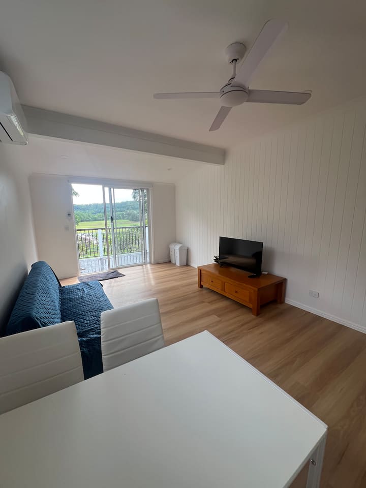 Bloom Unit.
Peaceful Space In A Tranquil Spot. - Yandina