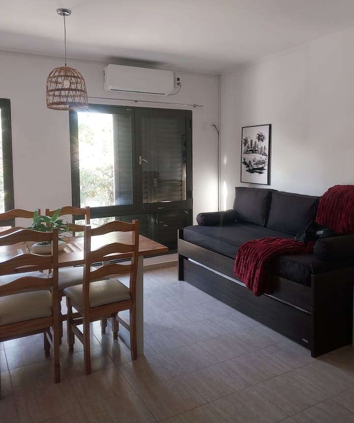 Departamento Amplio, Cómodos Y Luminoso. - Esperanza