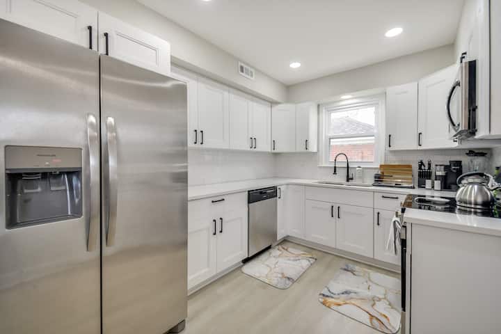 Near Waterfront! Retreat 6 Mi To Hampton Coliseum - Newport News, VA