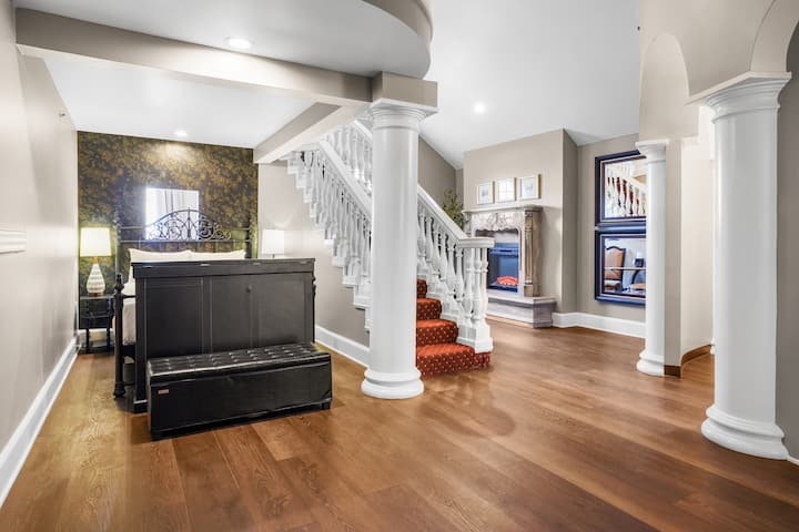 Prestige Loft Suite (327) - Kansas City, KS