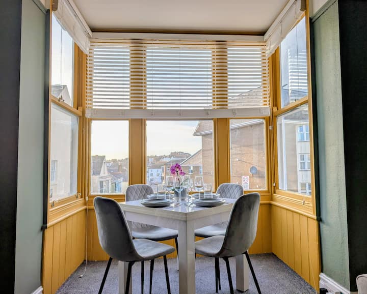 Coastal Retreat - Less Then A Minute To The Beach. - Weymouth