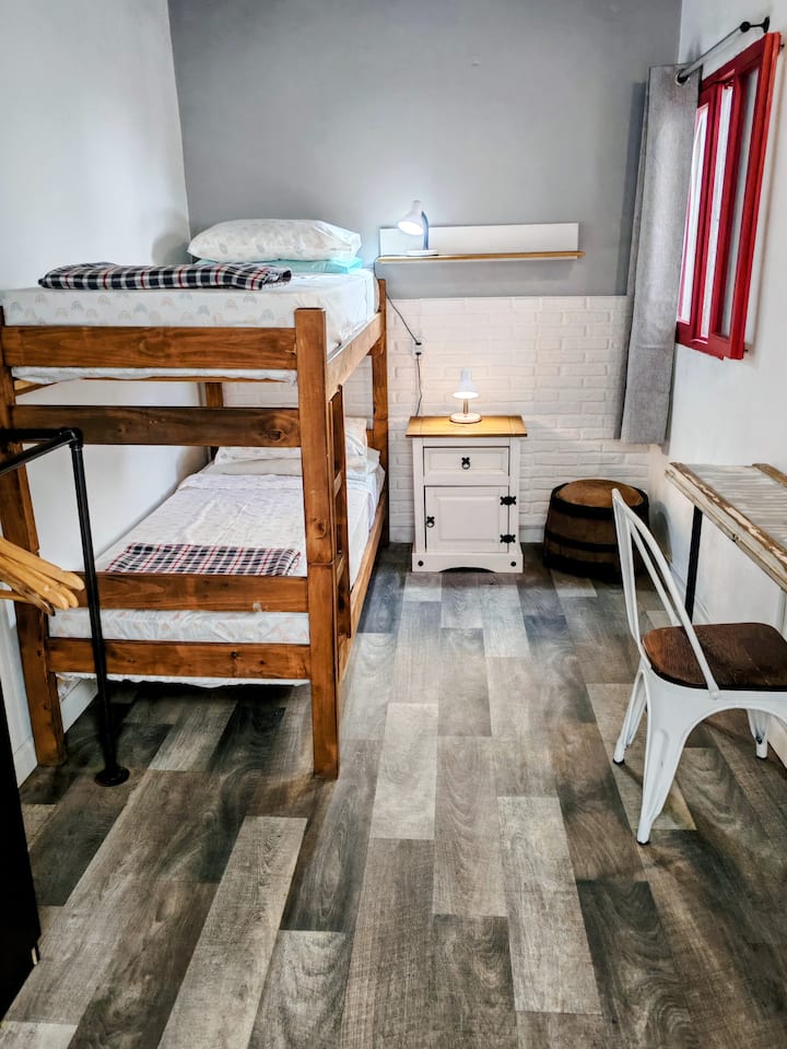 Habitación Femenina Compartida - Montevideo
