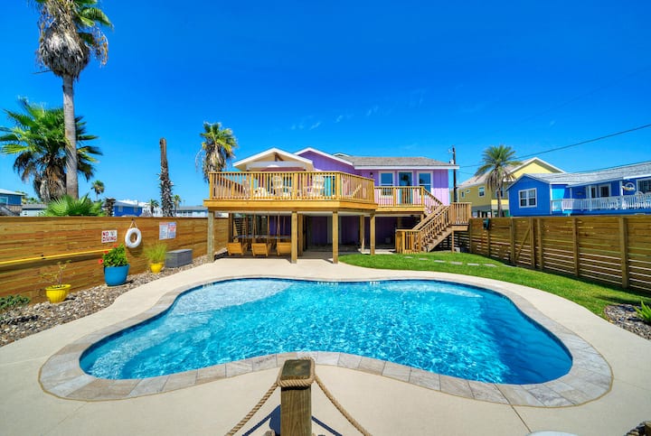 Sleeps 20 | 2 Homes • Dual Pools • Golf Cart - Port Aransas, TX