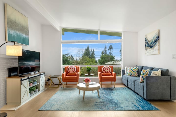 Pet Friendly Monthly Rental - Bellevue, WA