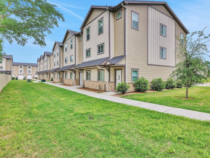 3 Story Cypress Houston Townhouse B - Barker Lake, Cypress