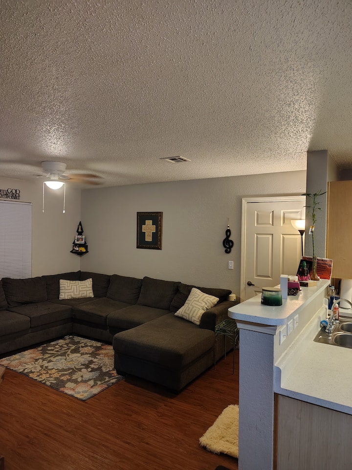 Cozy, Inviting And Family Friendly - Palestine, TX