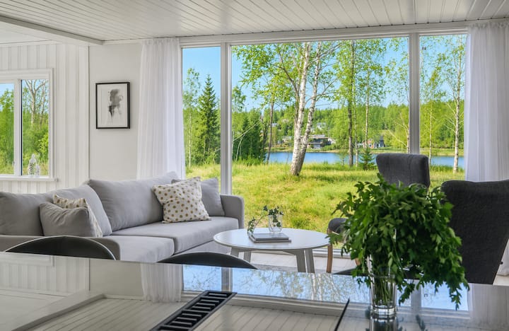 Nyrenoverat Hus Med Sjöutsikt Nära Eskilstuna - Eskilstuna