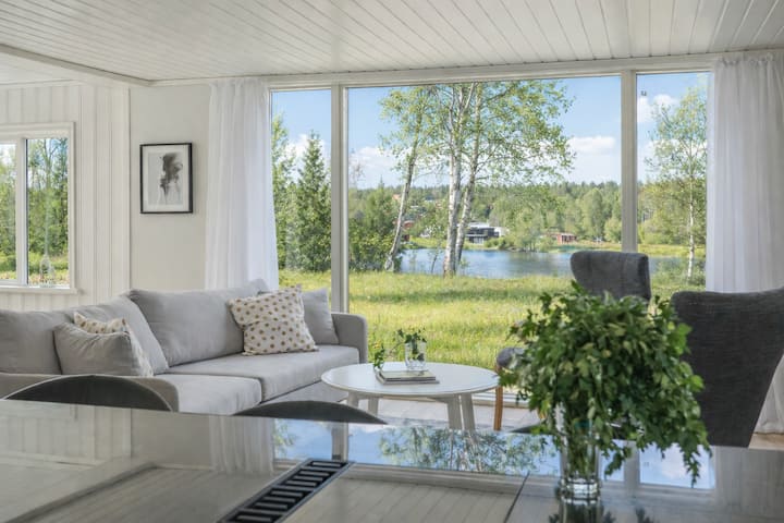 Newly Renovated Lakeview Home Near Eskilstuna - Eskilstuna
