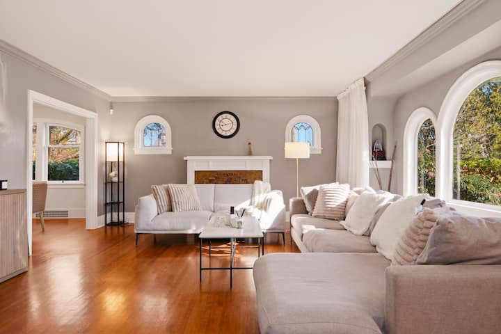 Bright Westside 5br Home Near Ubc & Kerrisdale - Vancouver