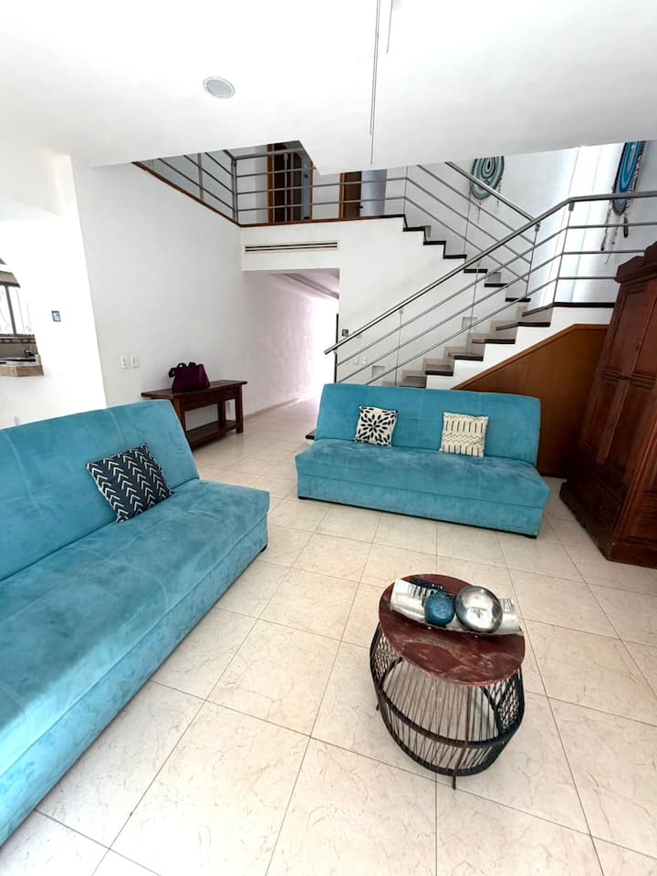 Casa Grande De Lujo Con 5 Recamaras Y Alberca - Cancún