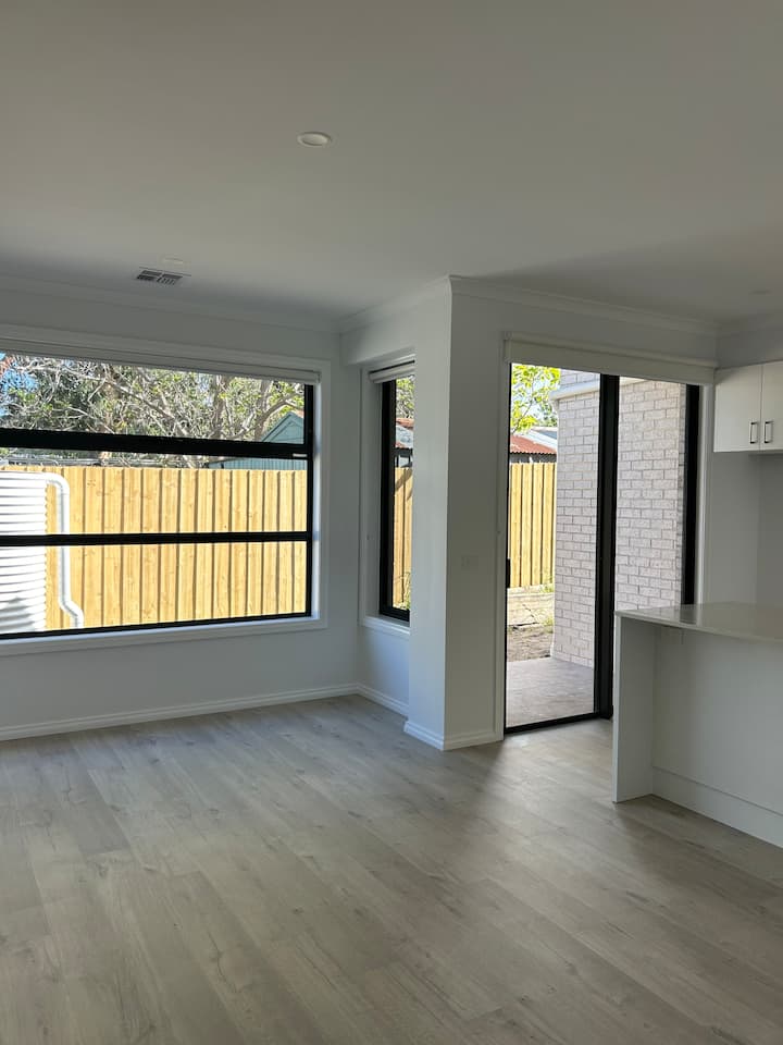 Cozy Coastal Escape In Seaford - Frankston