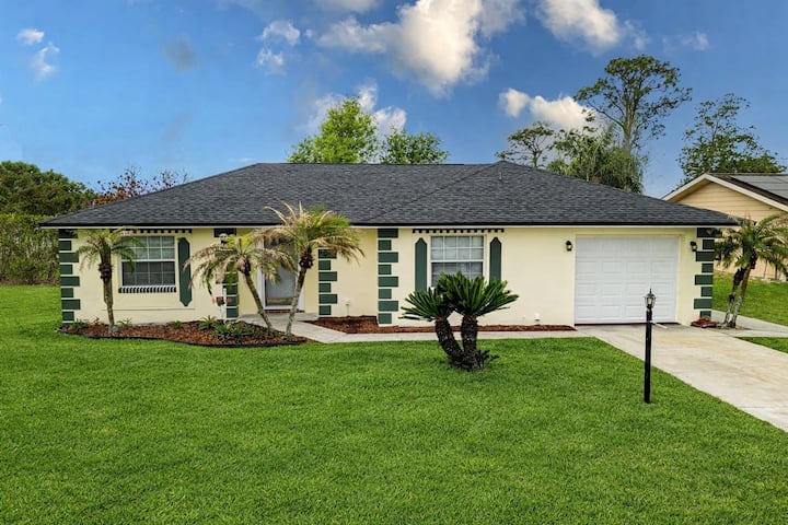 Sunny Sebring Escape | 2br, 2 Bath In Sun N Lake - Sebring, FL