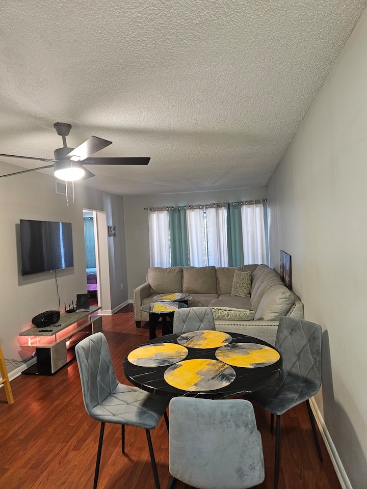 Southpointe Drive, 1 Bed 1 Bath Contemporary Home - Orlando, FL