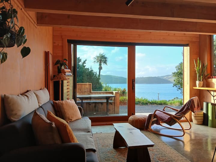 Quiet Harbour View Studio - Raglan