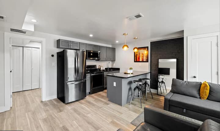 Spacious Basement Located In The Heart Of Shaw! - Washington, DC