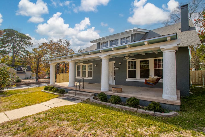 Walk To Uams, Walk To Heights With Gated Parking - Little Rock, AR