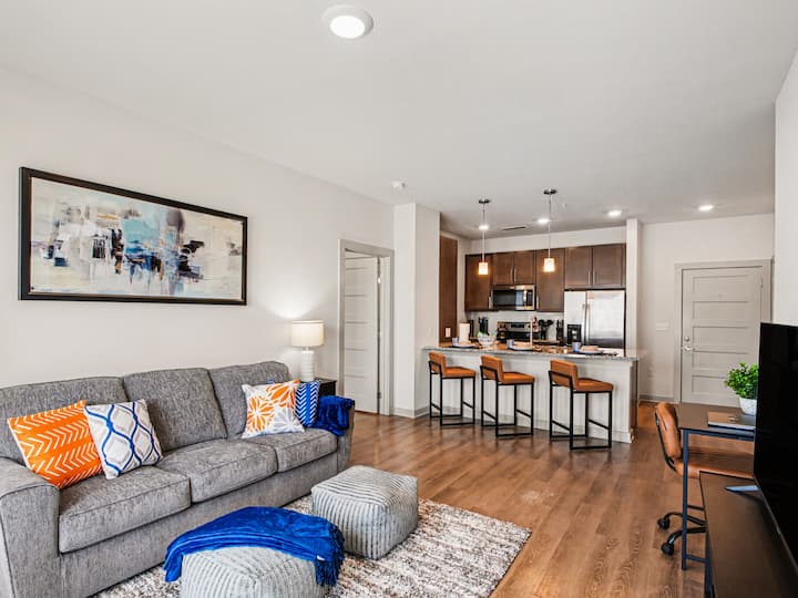 Luxury 2br Near Uptown | Noda & Light Rail - Idlewild - Charlotte