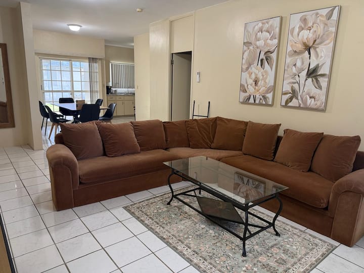 Perfect For Groups! 4br Near Downtown & Beach - Guam
